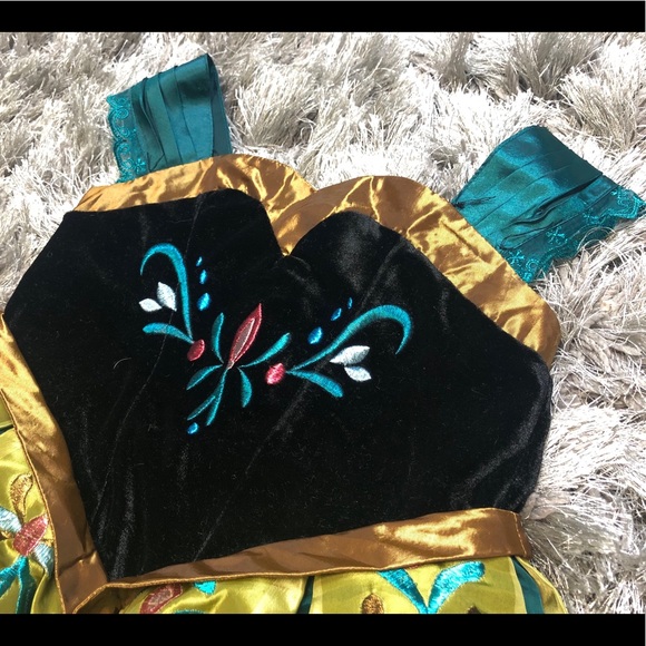 Chasing Fireflies | Costumes | Disney The Ultimate Collection Anna ...